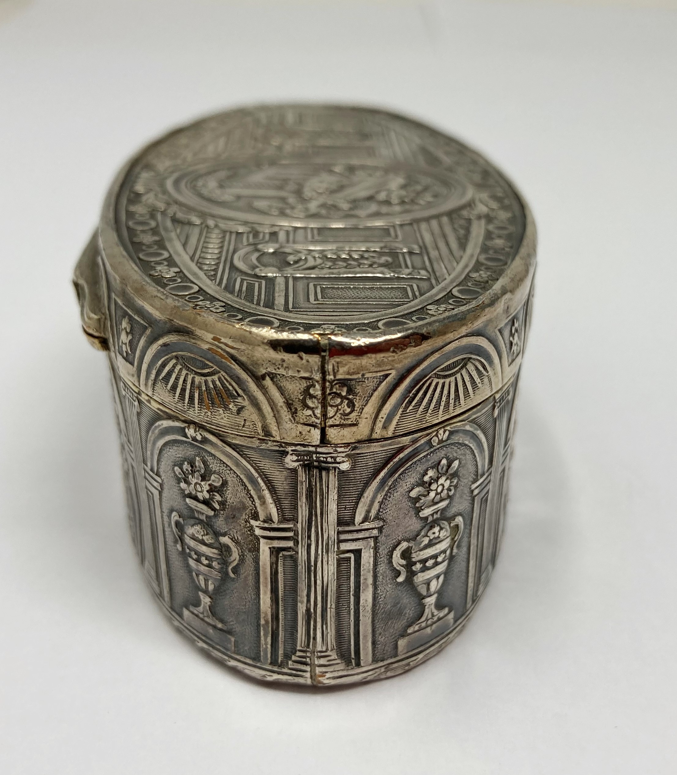 Lot 248 - A FRENCH SILVERED COPPER SNUFF BOX, PARIS,