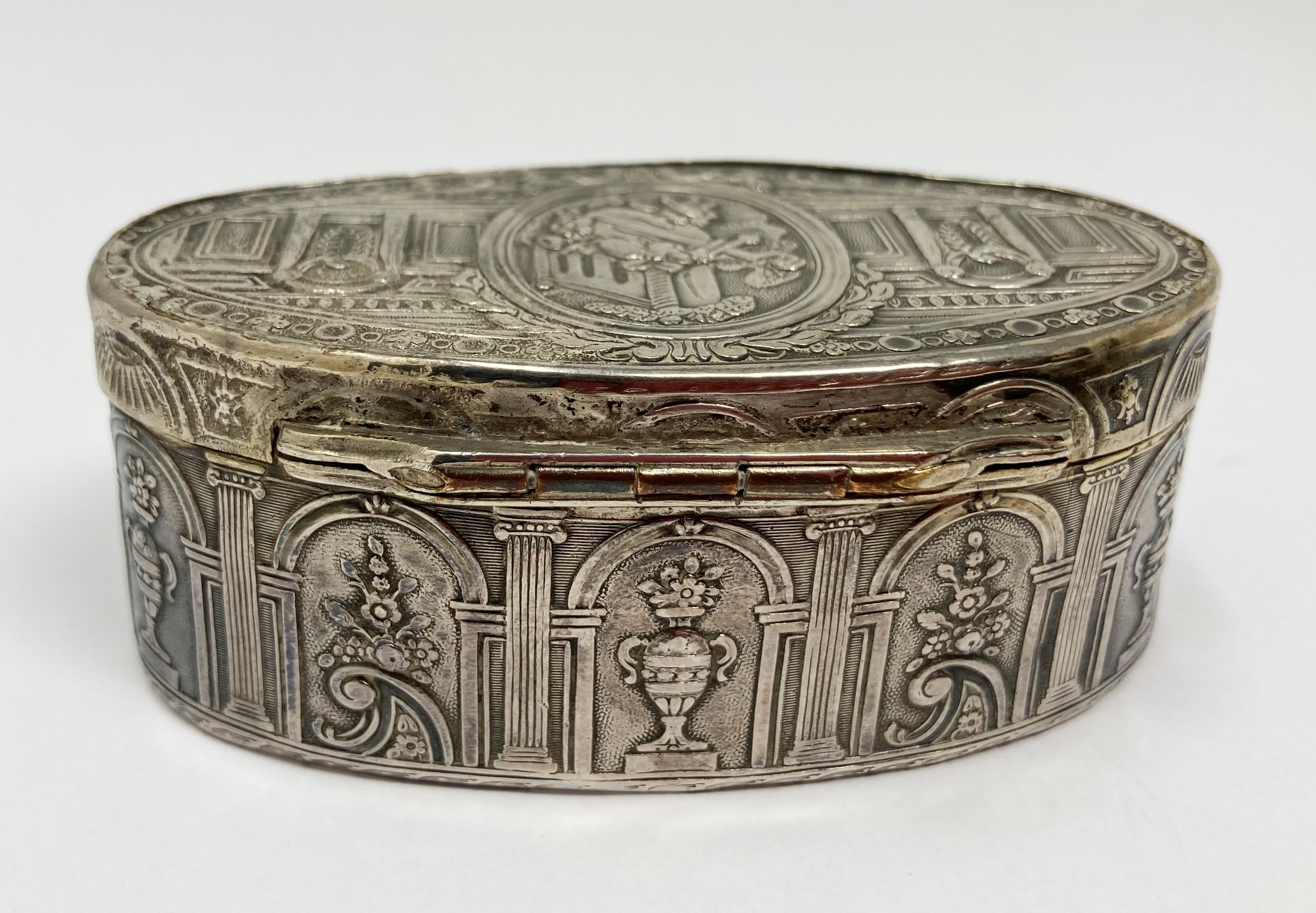Lot 248 - A FRENCH SILVERED COPPER SNUFF BOX, PARIS,