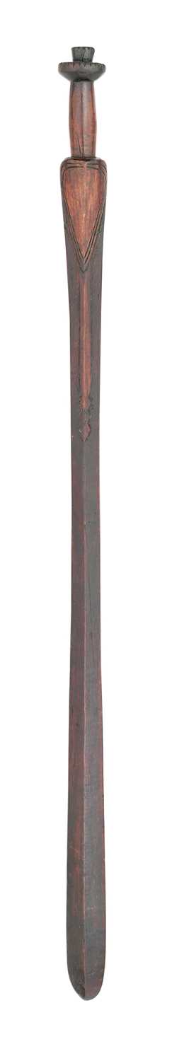 Lot 29 - A RARE SOUTH INDIAN HARDWOOD PRACTICE SWORD