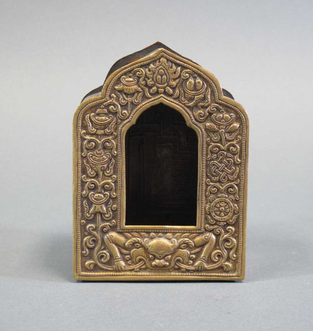 Lot 47 - A BRASS AND COPPER AMULET BOX (GAU)