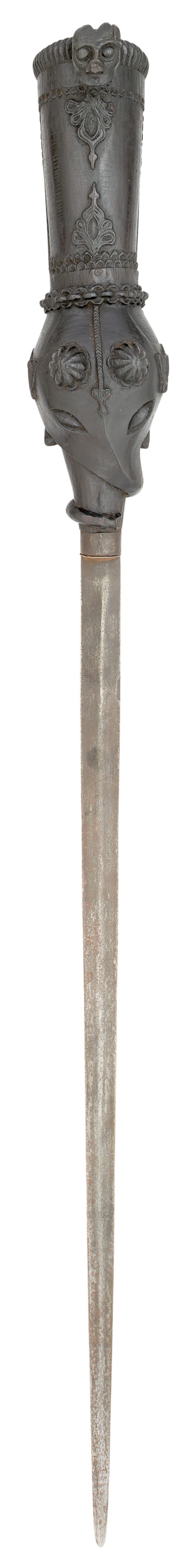 Lot 15 - A FINE SOUTH INDIAN GAUNTLET SWORD (PATA)