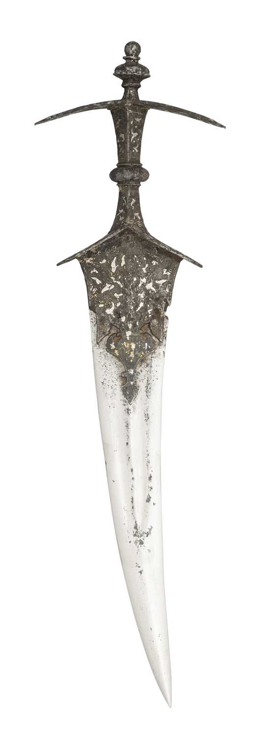 Lot 27 - A SOUTH INDIAN DAGGER (CHILANUM), 16TH/17TH