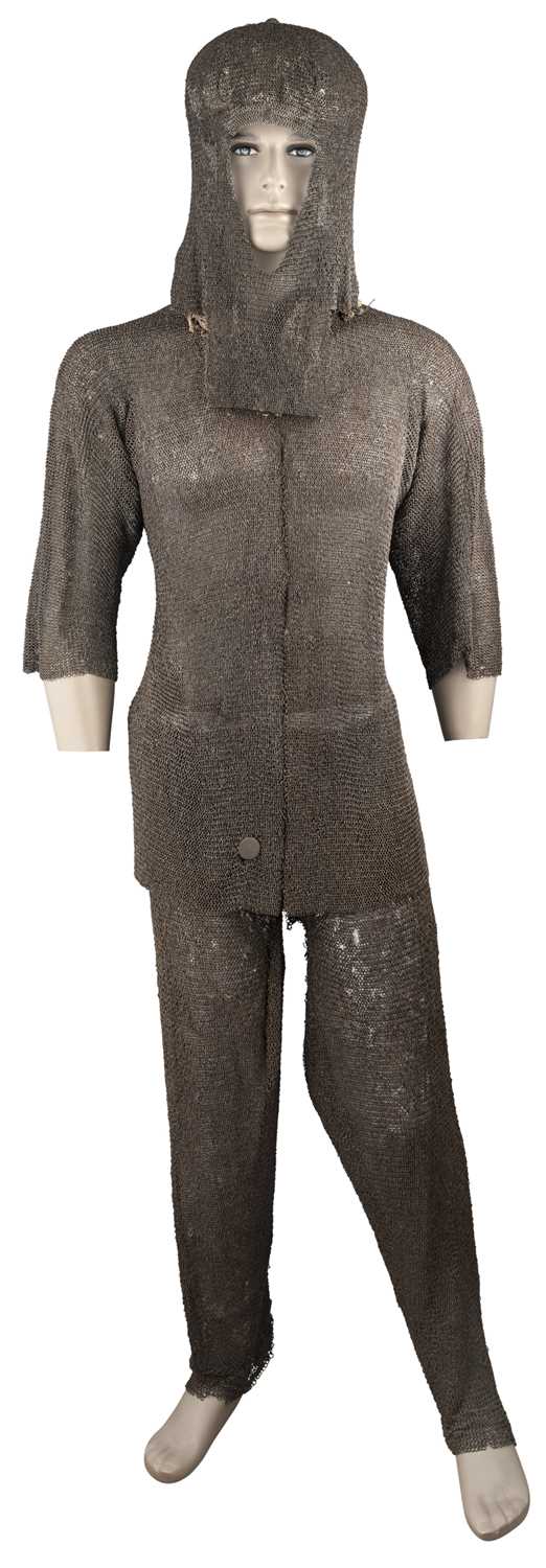 Lot 65 - A VERY FINE AND RARE NORTH INDIAN FULL ARMOUR