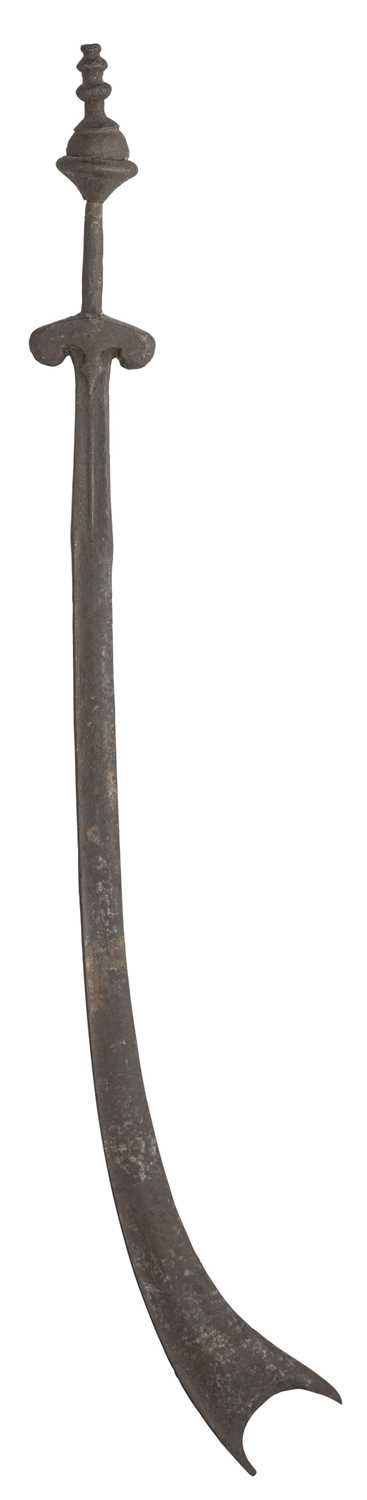 Lot 137 - A RARE HIMALAYAN SWORD, 17TH/18TH CENTURY,