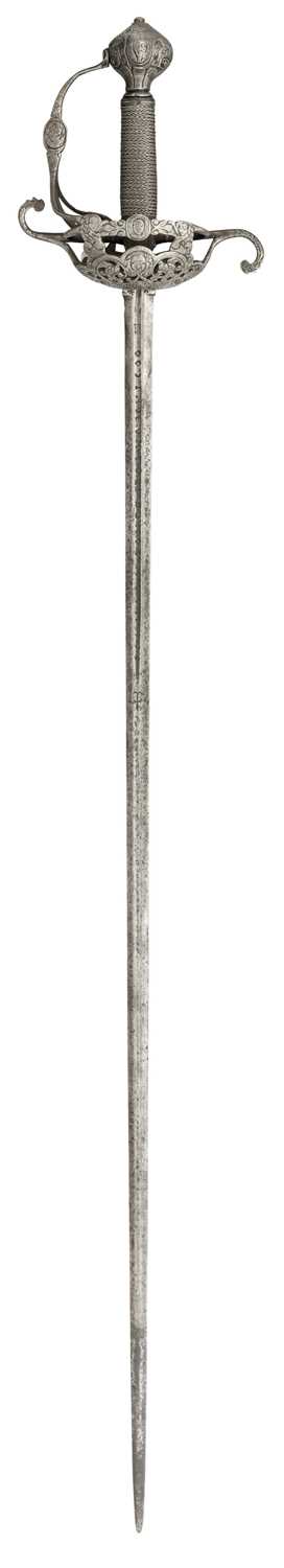Lot 254 - AN ENGLISH DISH-HILTED RAPIER, CIRCA 1630-40