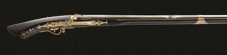 Lot 51 - A RARE EASTERN SNAP MATCHLOCK CARBINE