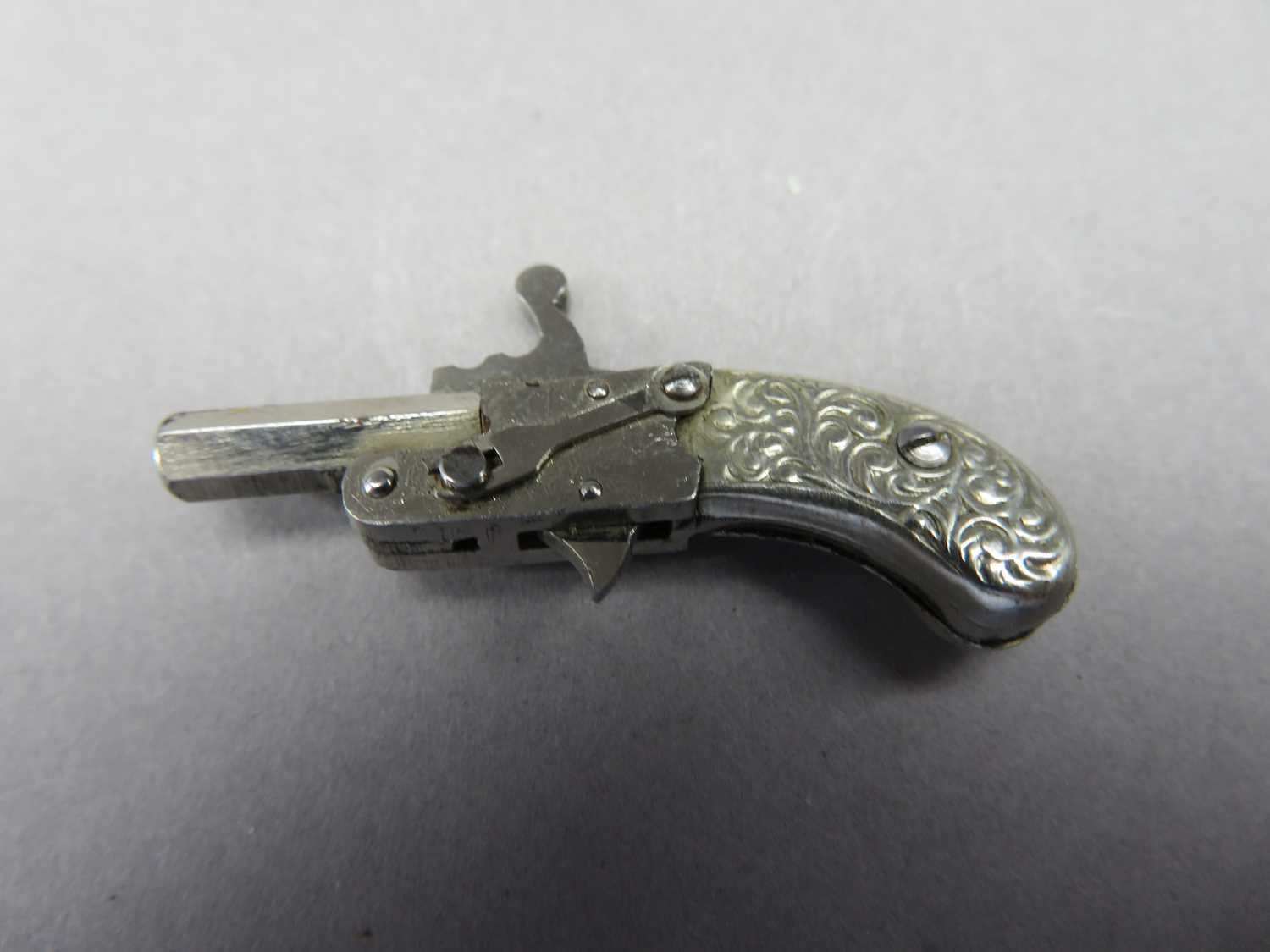 Lot 427 - A CASED PAIR OF LEFAUCHEUX PIN-FIRE