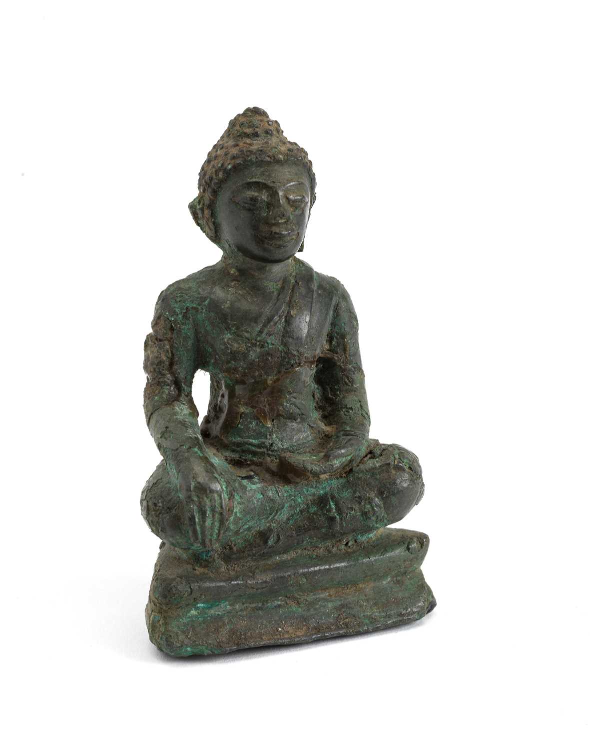 Lot 134 - A SMALL MON-DVARAVATI BRONZE FIGURE OF