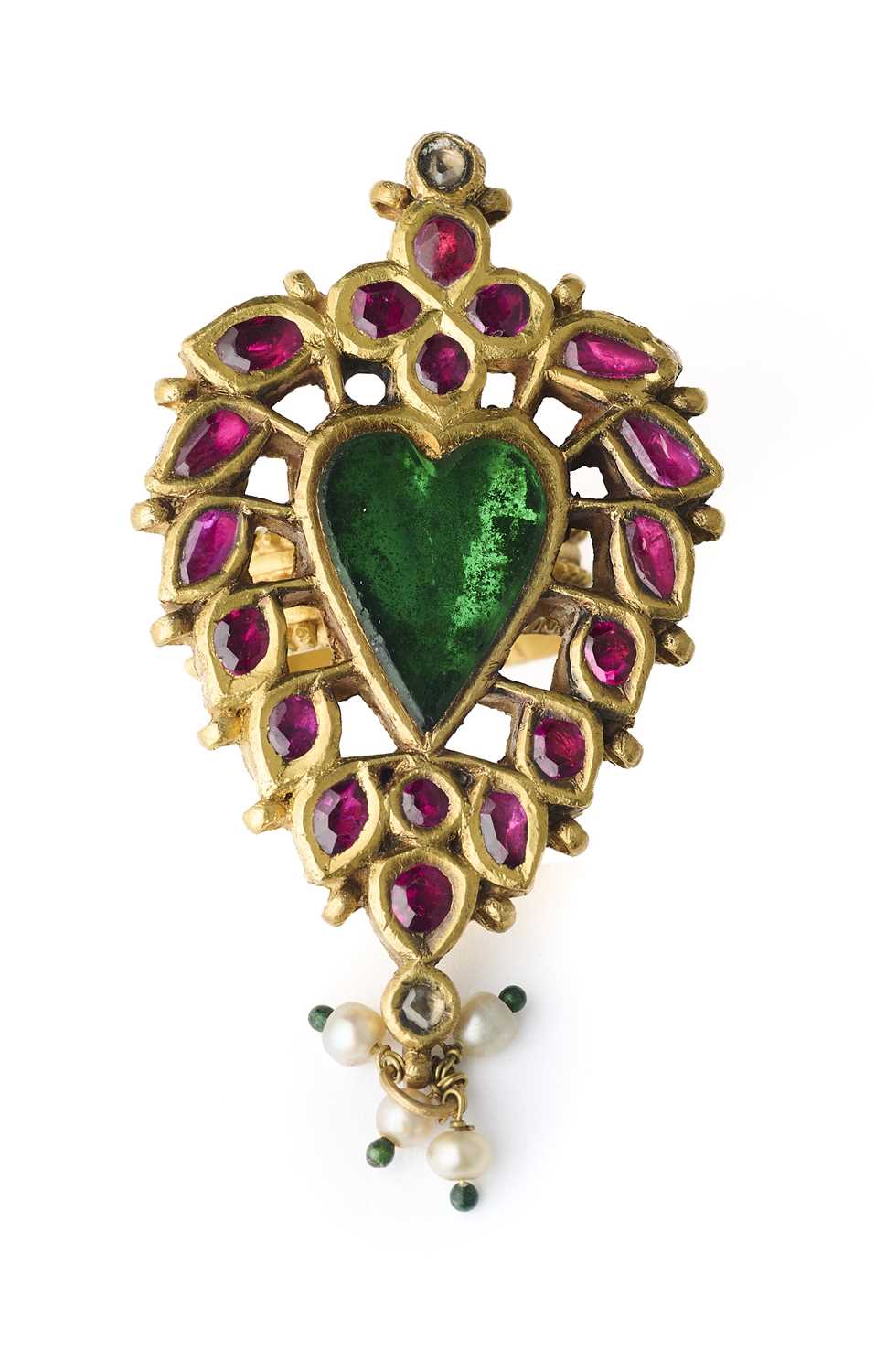 Lot 276 - A GEM SET GOLD PENDANT, INDIA, 19TH/20TH