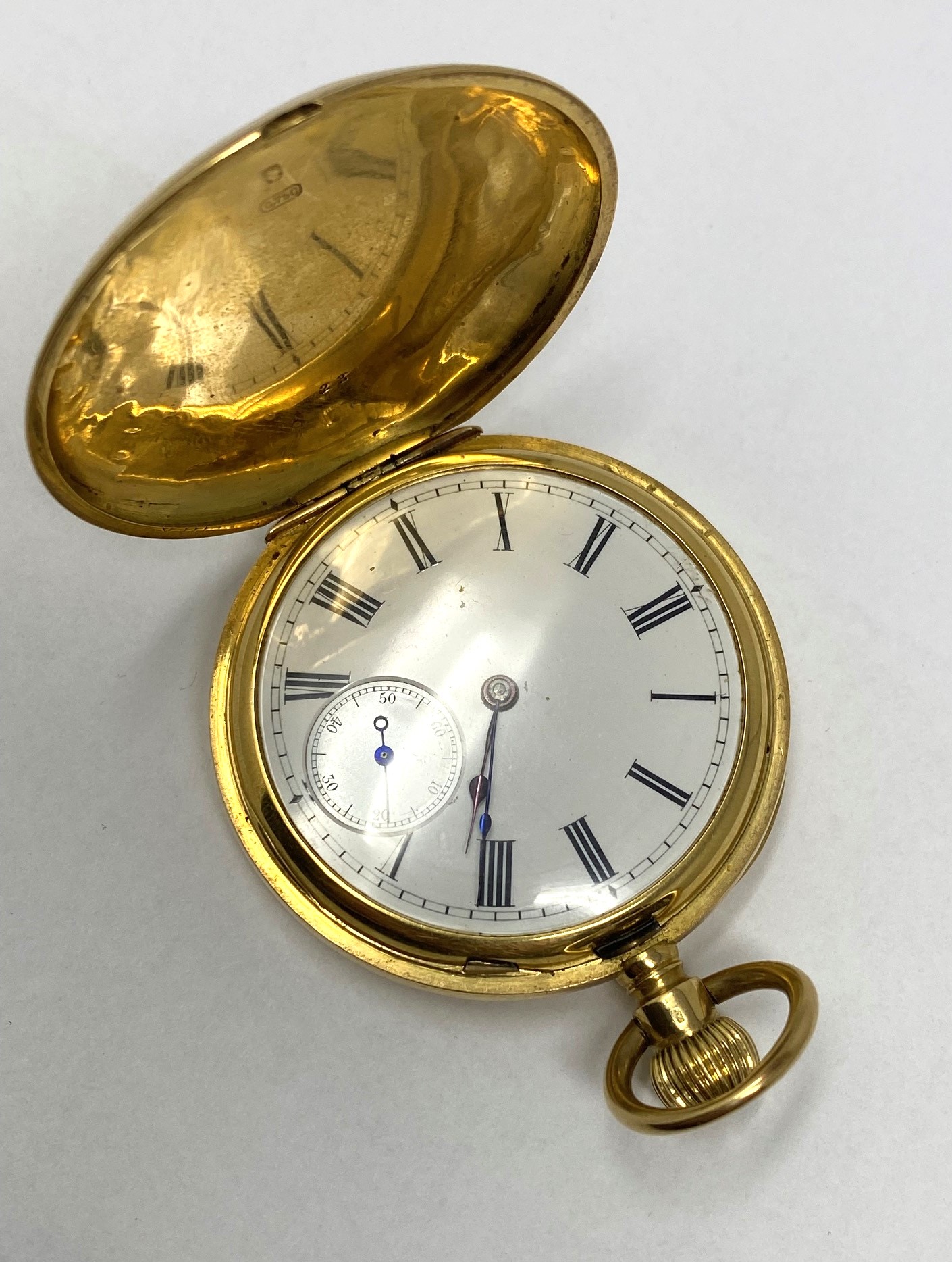 Lot 155 - A GOLD HUNTER POCKET WATCH, SWISS, CIRCA