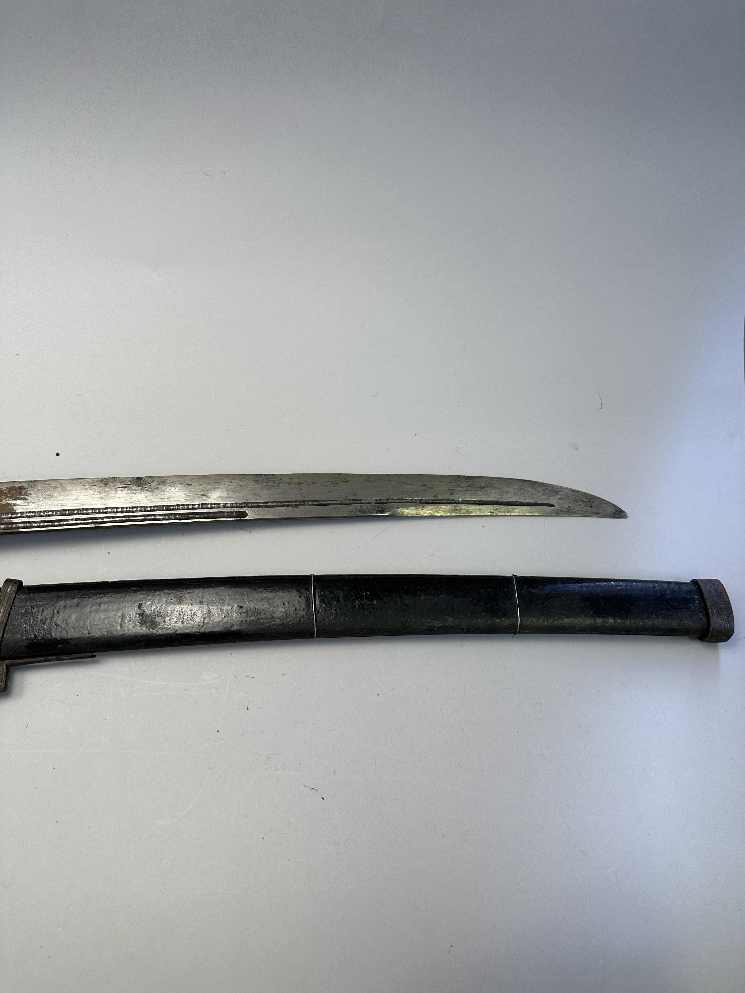 Lot 84 - A RARE KOREAN MILITARY SWORD ( HWANDO),