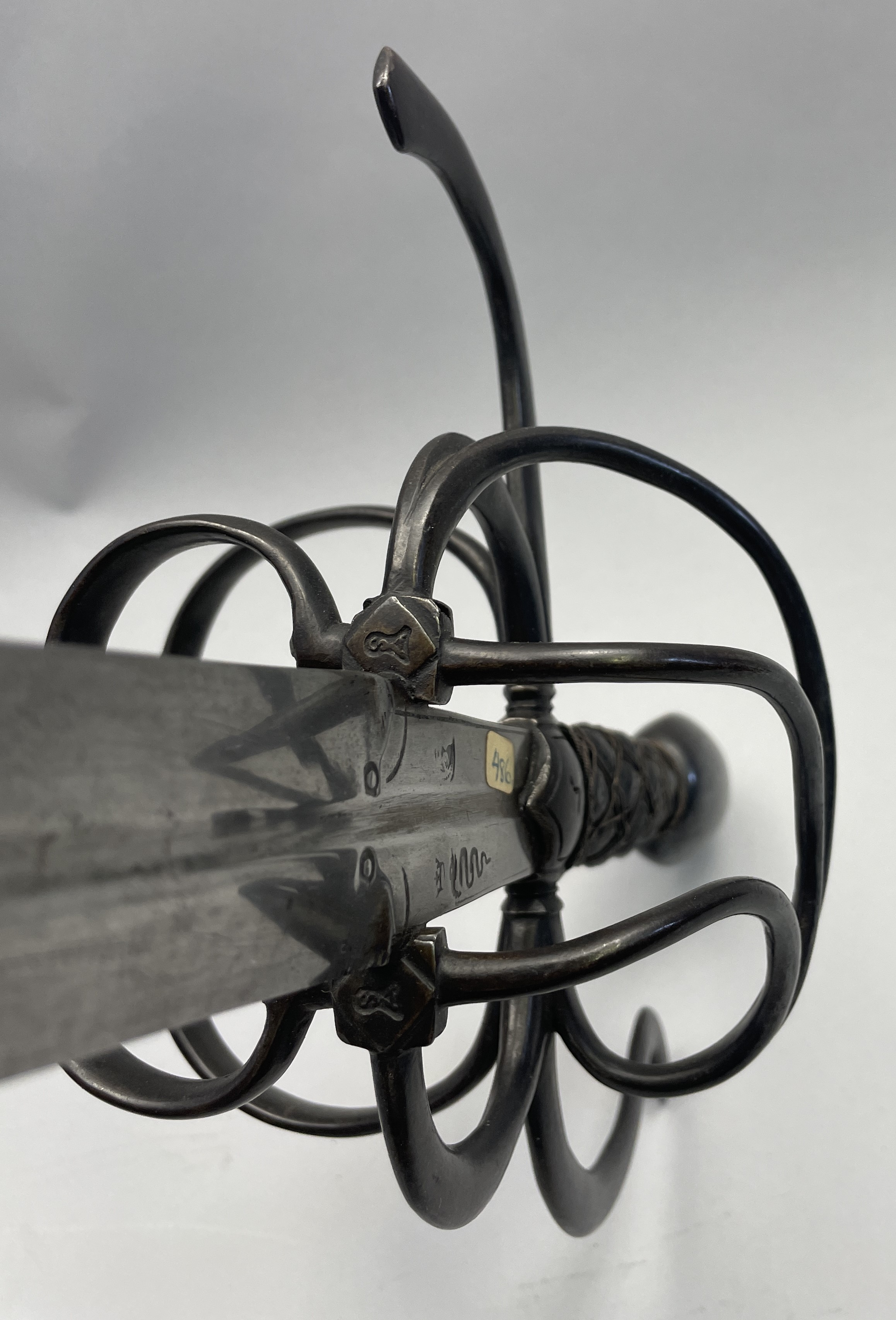 Lot 157 - A FINE GERMAN (SAXON) RAPIER, CIRCA 1570-80