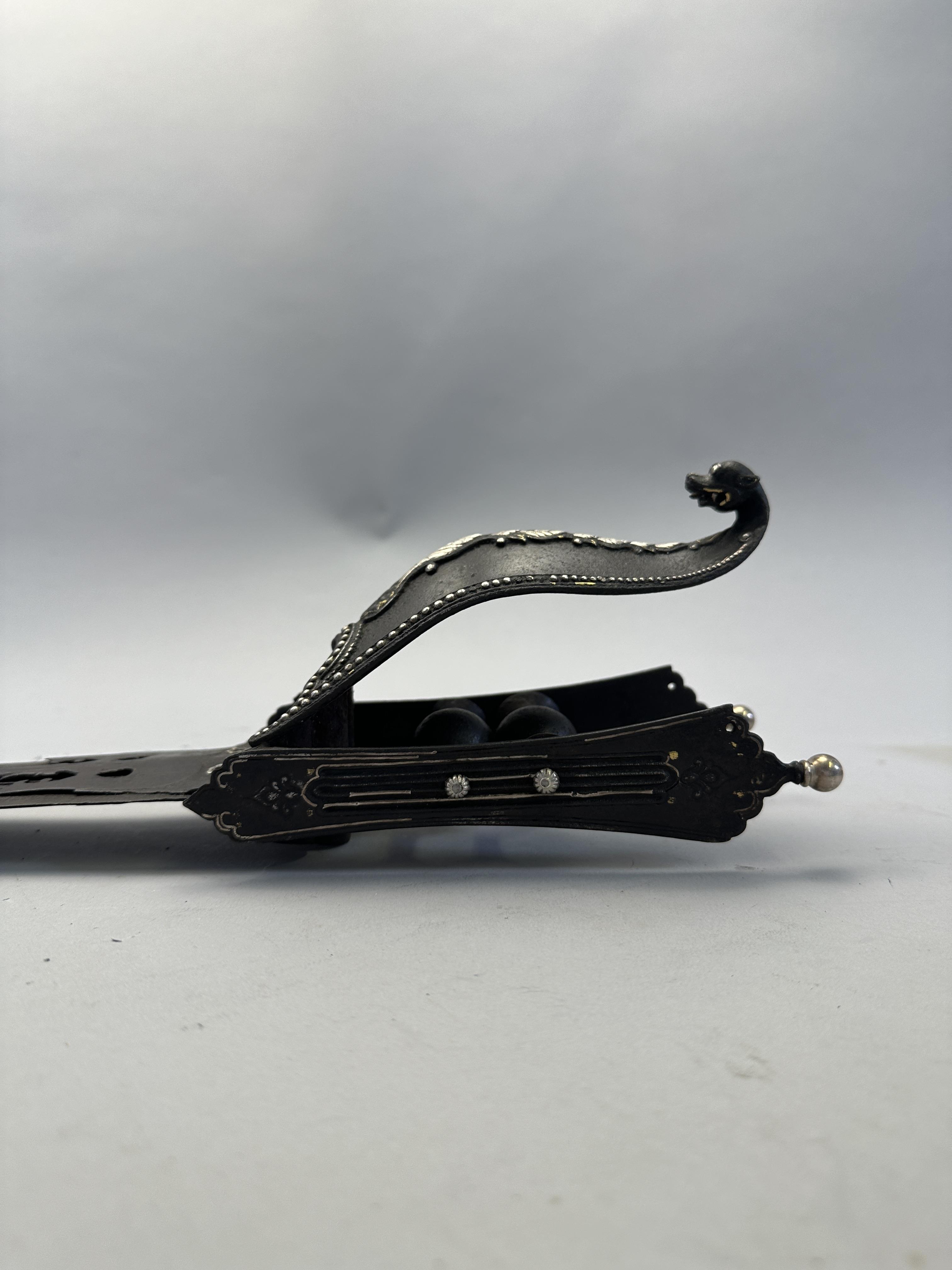 Lot 54 - A SOUTH INDIAN DAGGER (KATAR), 16TH CENTURY,