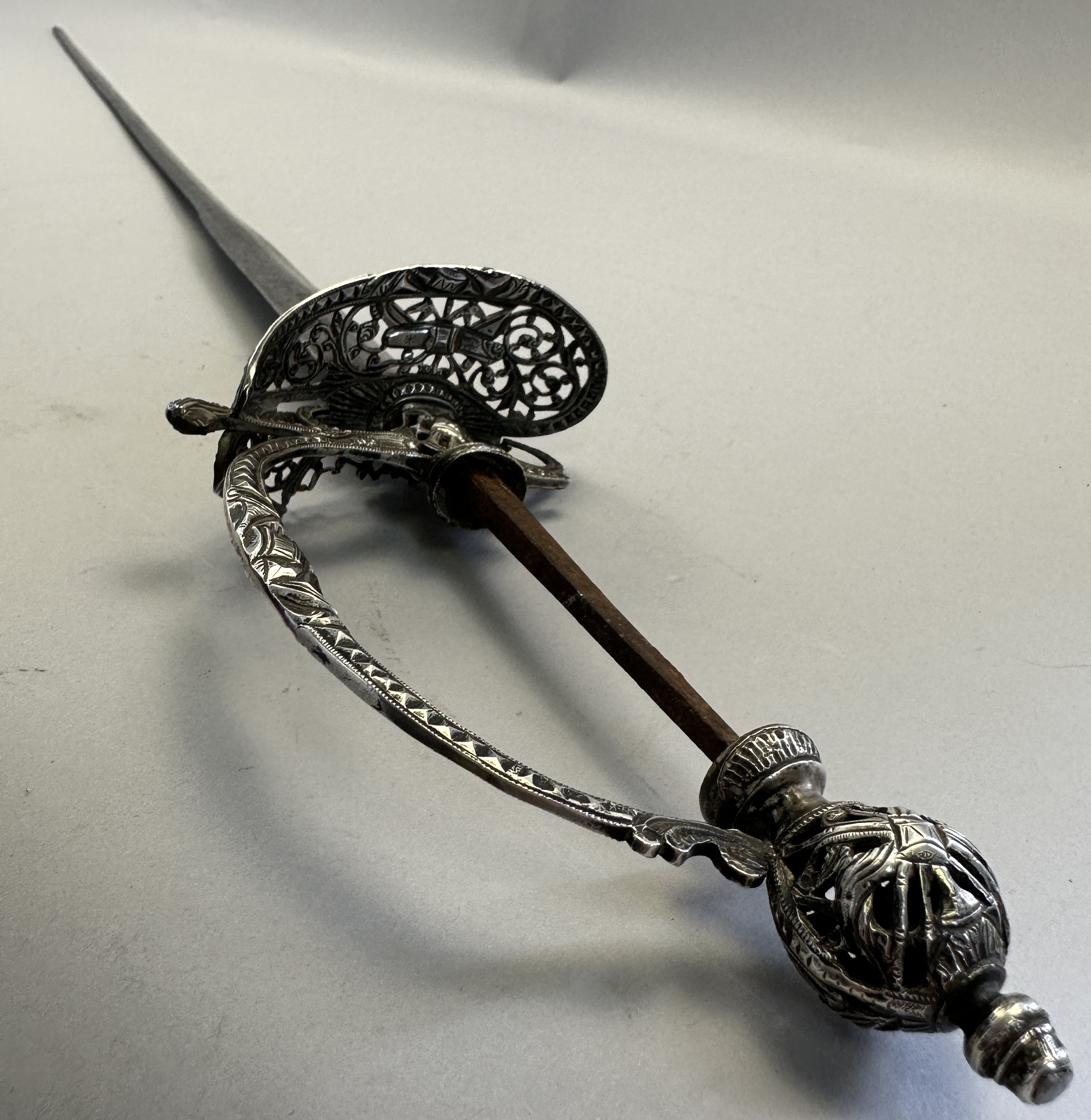 Lot 572 - A SILVER-HILTED SMALL-SWORD, LONDON, 1761,