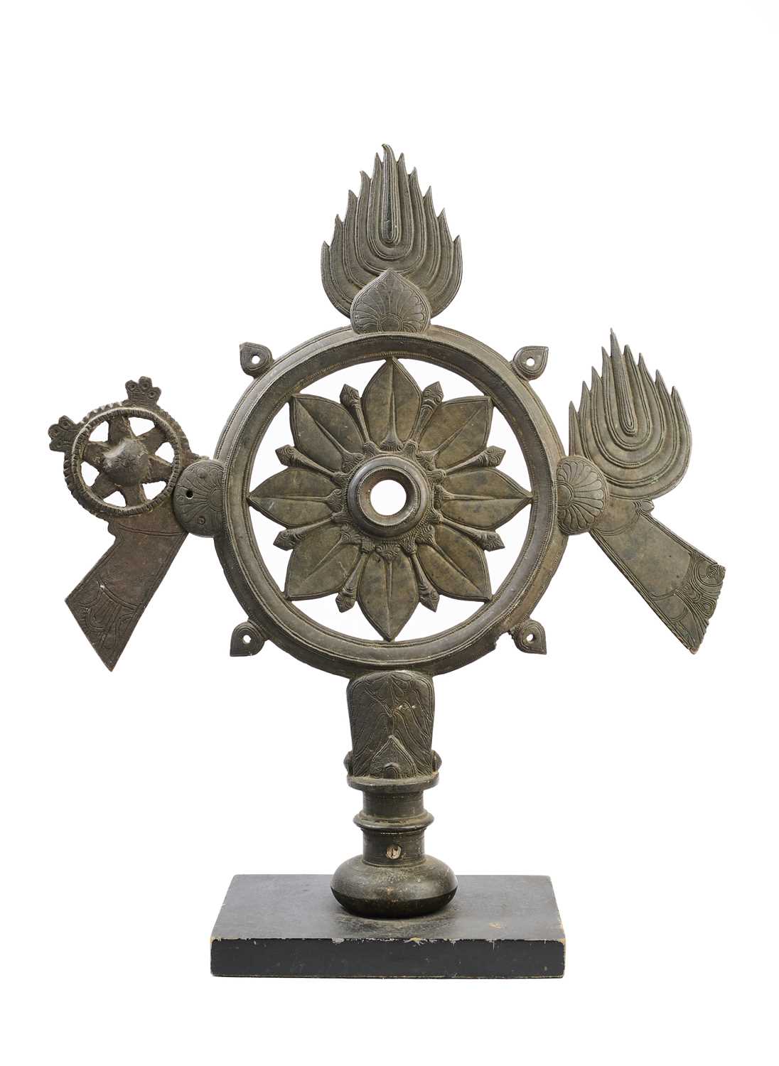 Lot 184 - A BRONZE MONUMENTAL CAKRA, SOUTH INDIA, 18TH