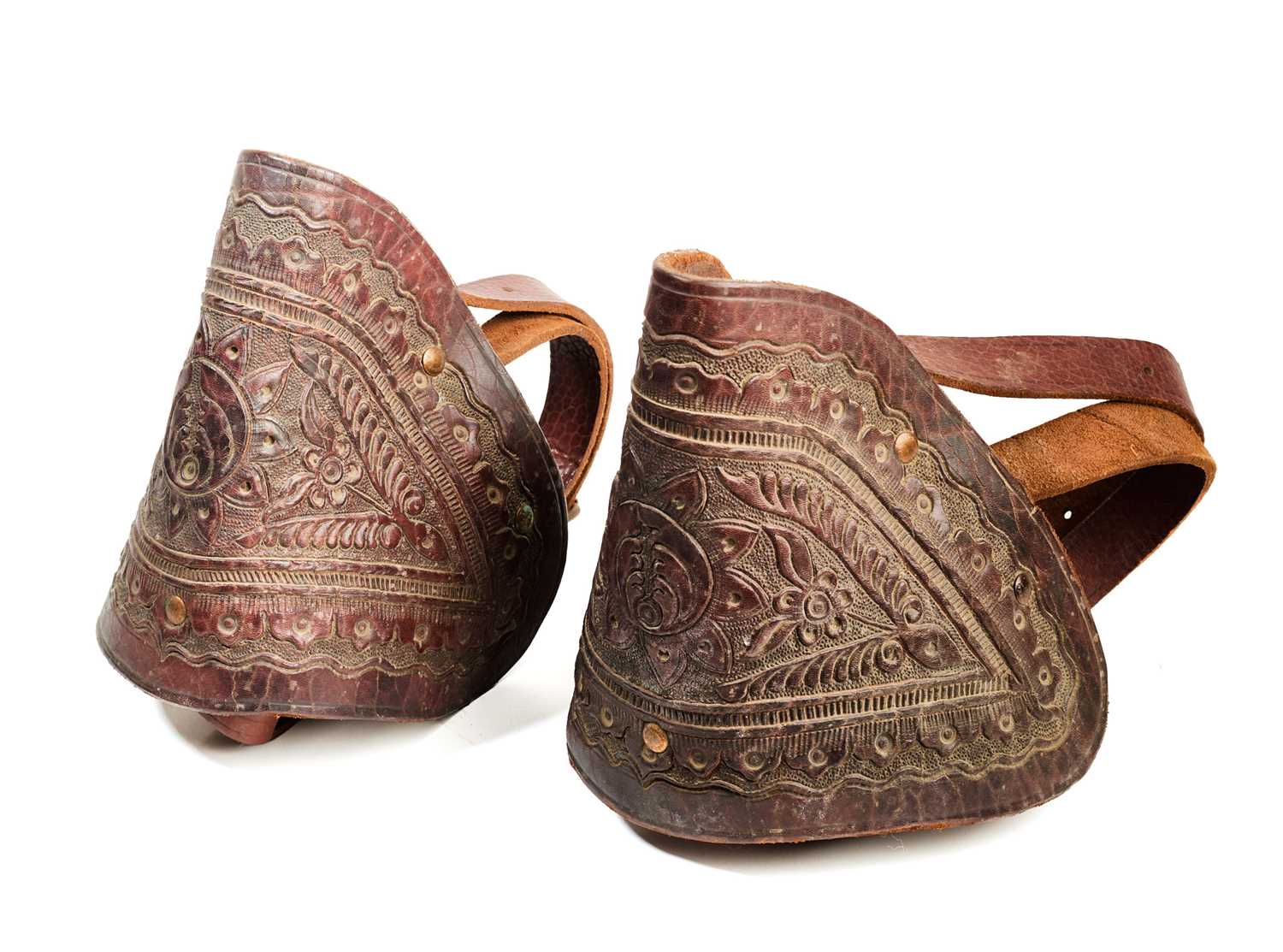 Lot 732 - A PAIR OF WESTERN STIRRUPS AND TAPADEROS,