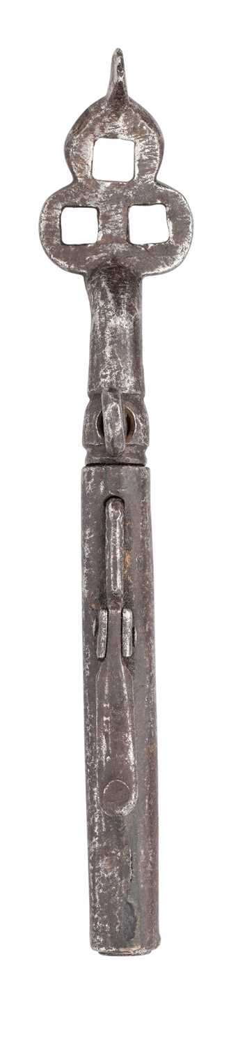 Lot 204 - A COMBINED POWDER MEASURE, WHEEL-LOCK