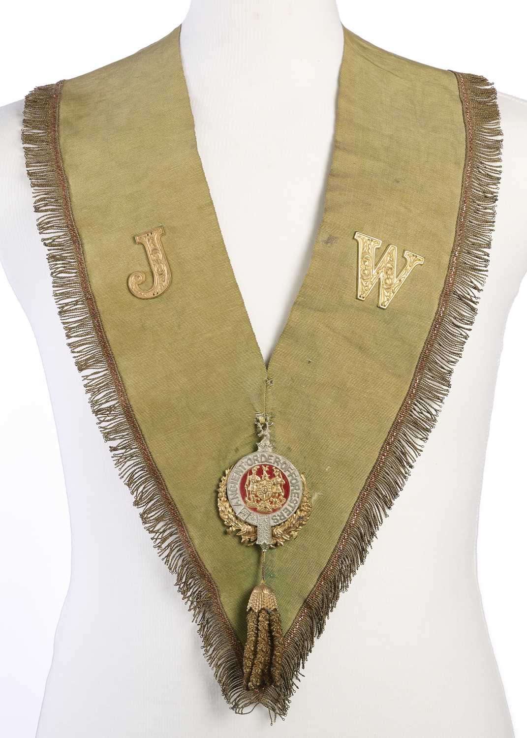 Lot 30 - AN ANCIENT ORDER OF FORESTERS COLLAR BY