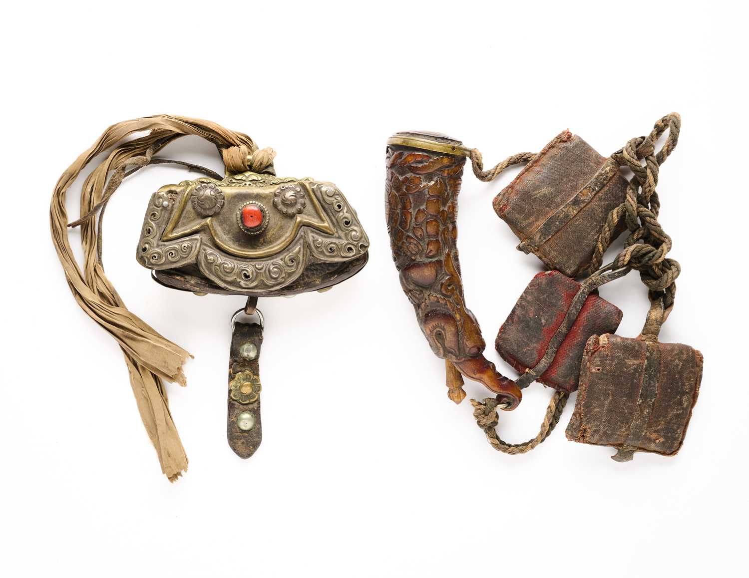 Lot 152 - A CARVED POWDER FLASK AND FLINT POUCH, TIBET,
