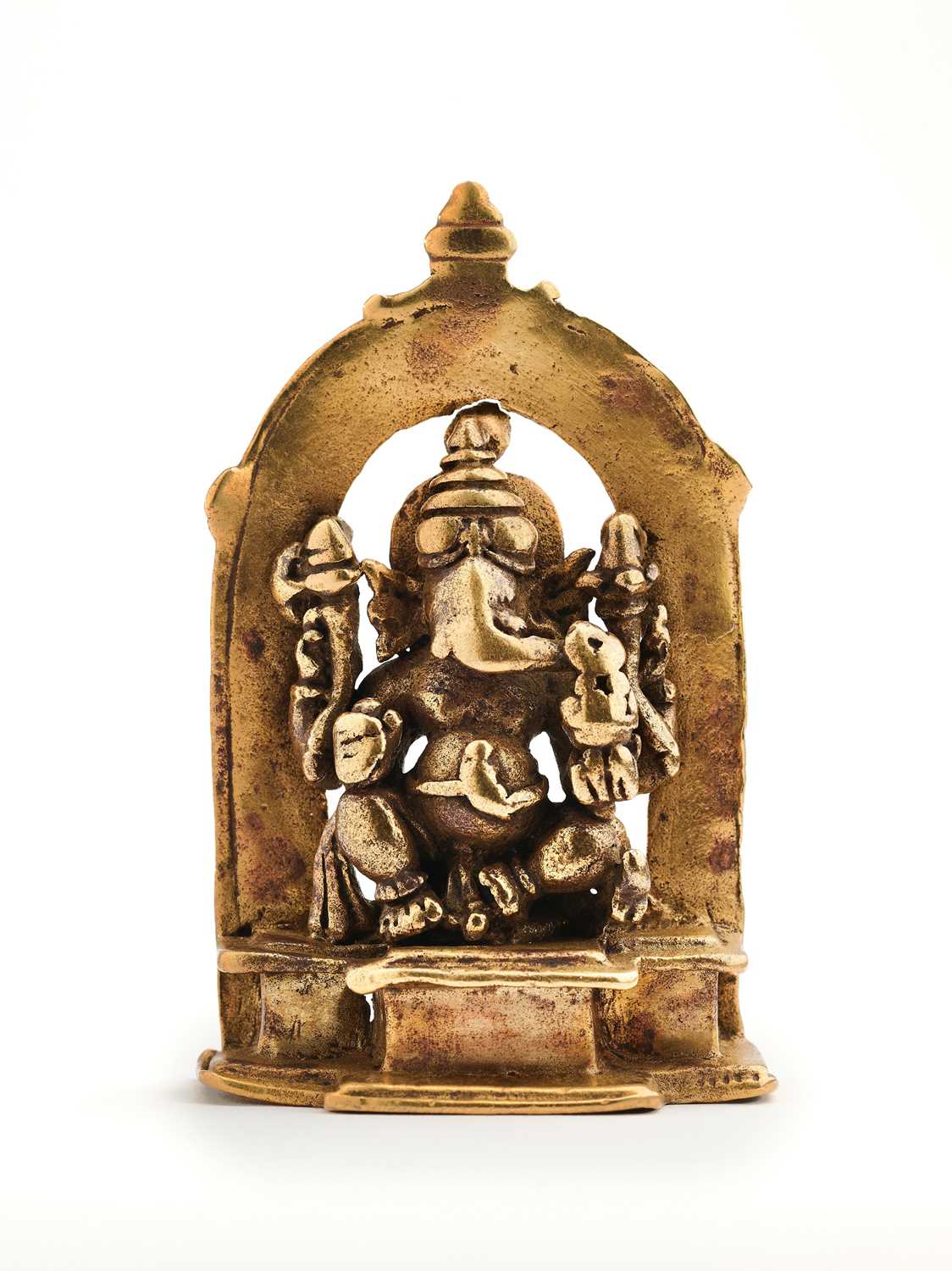 Lot 181 - AN EARLY BRONZE FIGURE OF GANESHA, KARNATAKA,