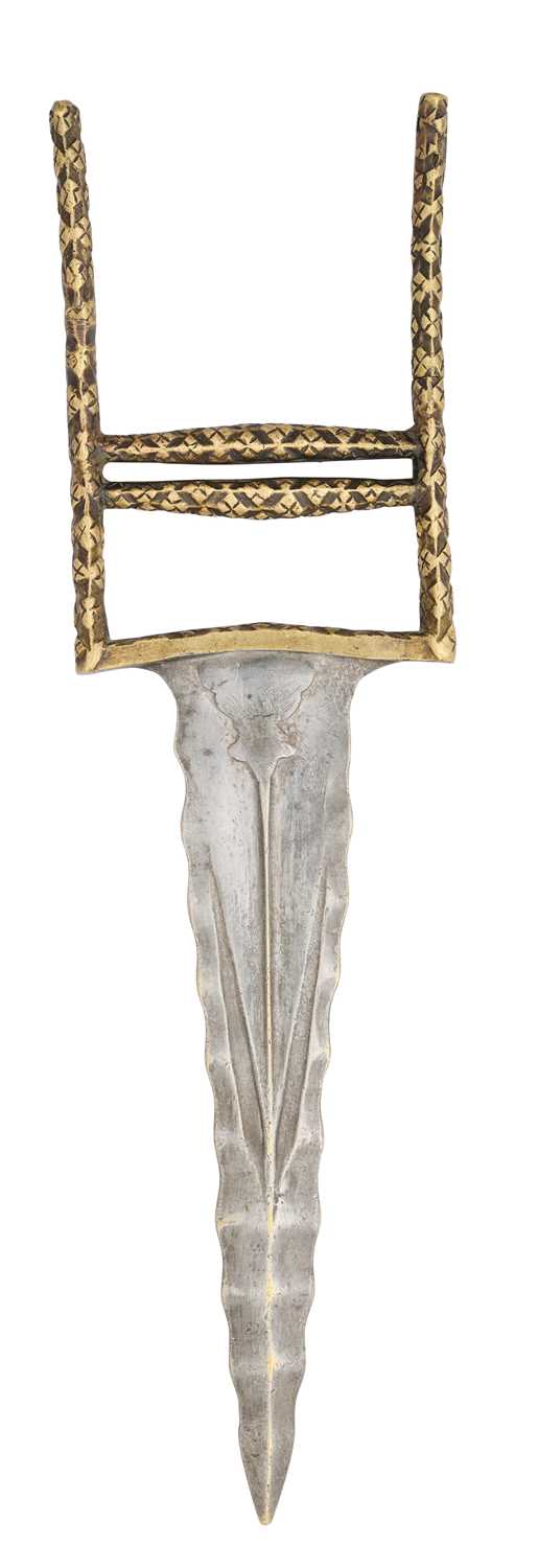 Lot 532 - AN UNUSUAL INDIAN KATAR, 18TH/19TH CENTURY