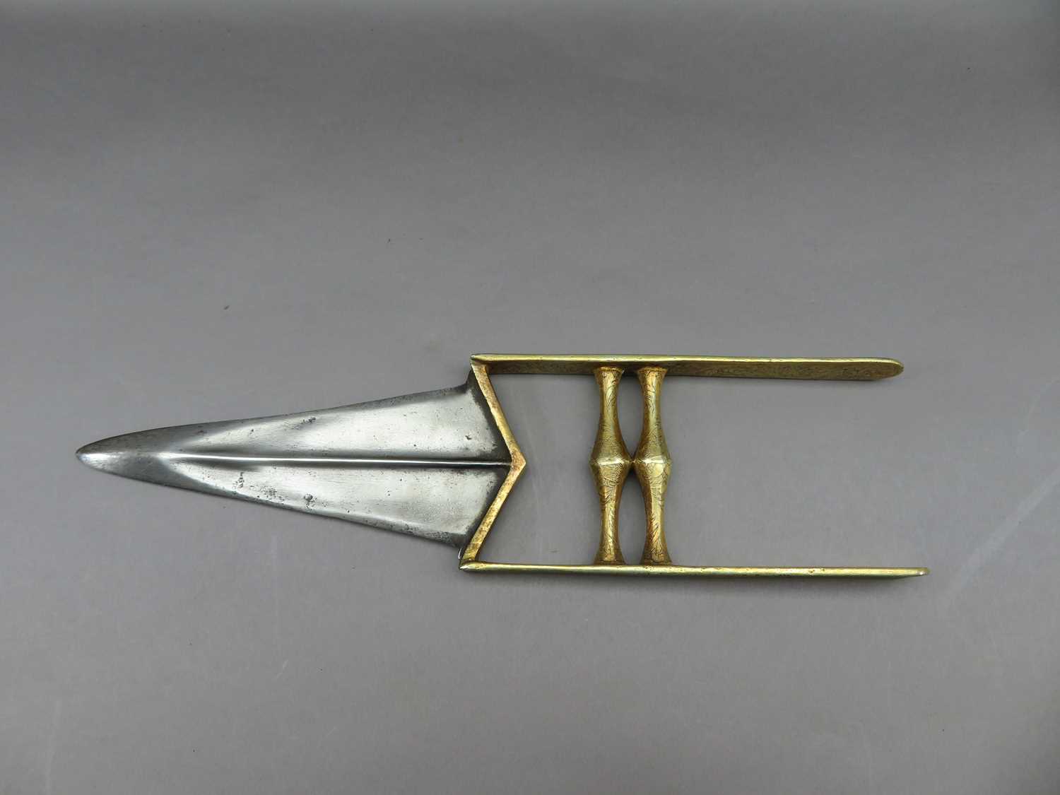 Lot 158 - â€¡AN INDIAN KATAR (DAGGER)