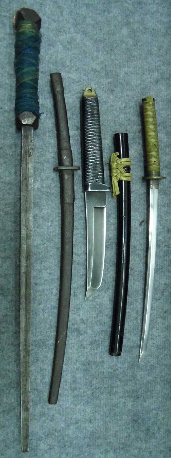 Lot 4 - A CHINESE SO-CALLED SWORD BREAKER