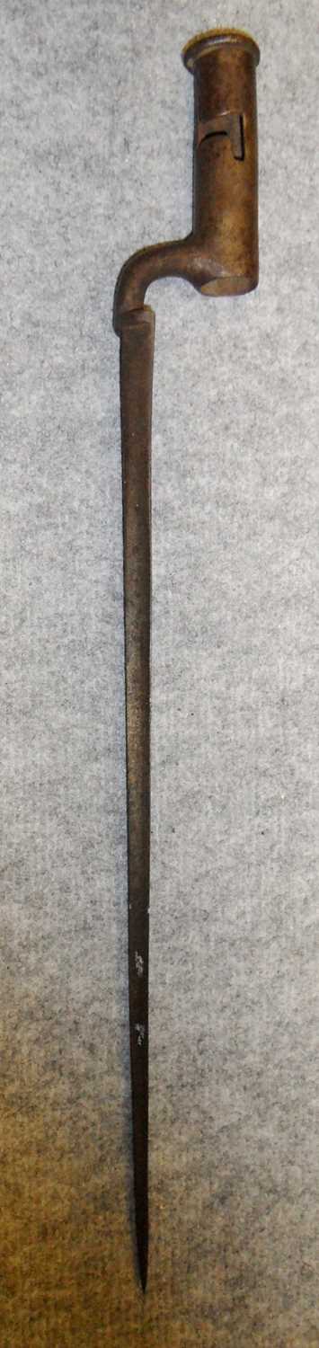Lot 123 - A SOCKET BAYONET