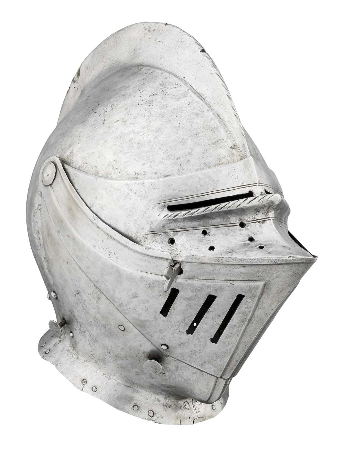Lot 283 - A GERMAN CLOSE HELMET FOR HEAVY FIELD USE