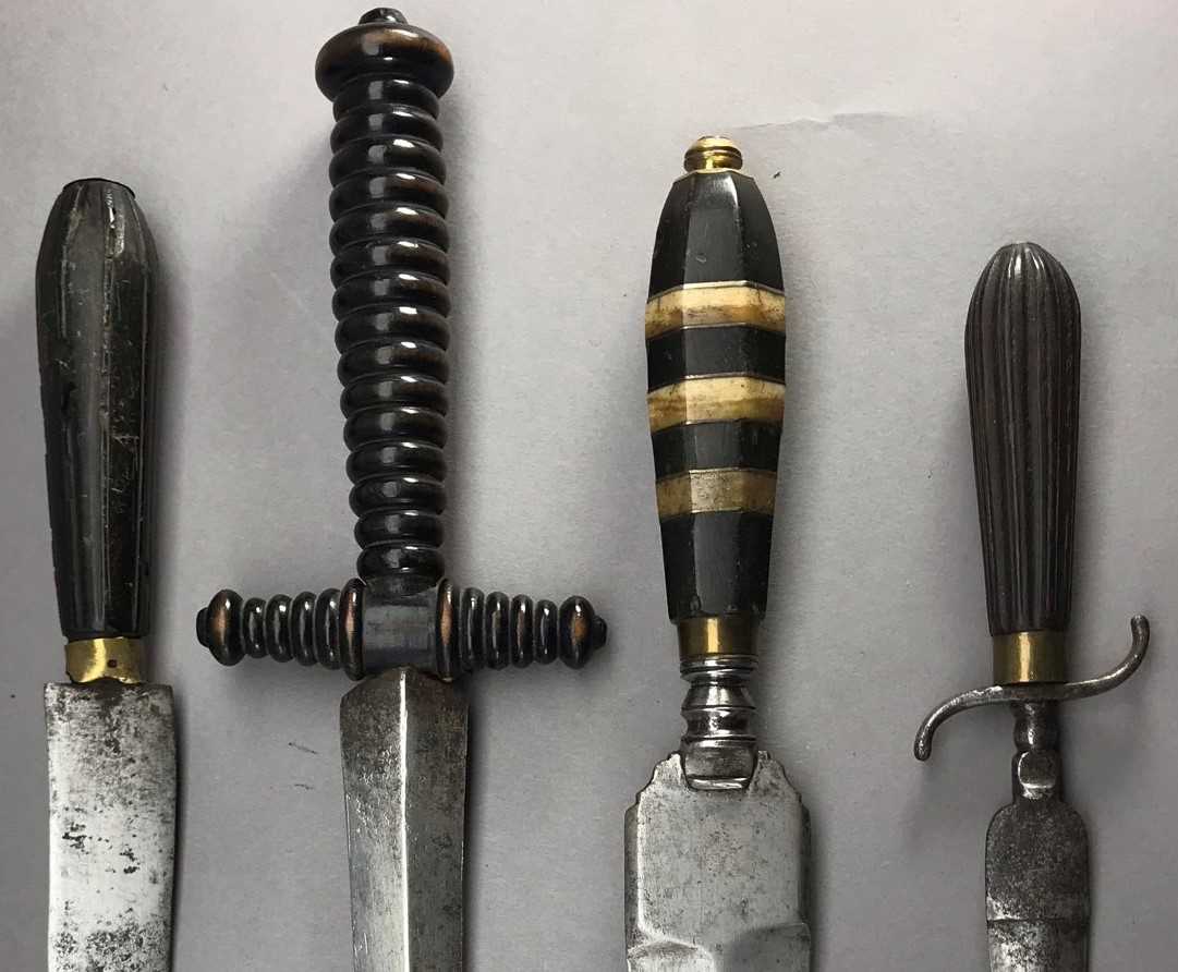 Lot 110 - FOUR MEDITERRANEAN DAGGERS, LATE 18TH/19TH