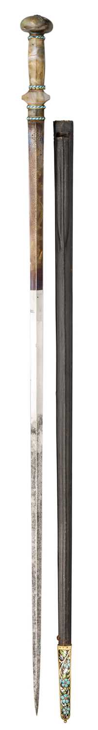 Lot 165 - A RARE GERMAN TOWN SWORD WITH AGATE AND