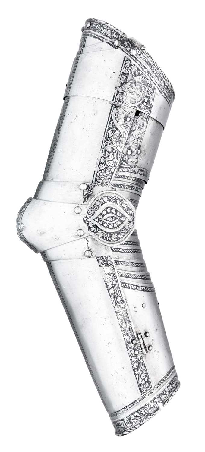 Lot 405 - A COMPOSITE NORTH GERMAN VAMBRACE FOR THE